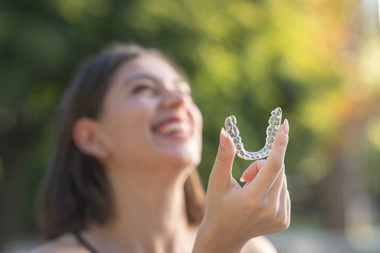 Clear Dental Braces | Woodbridge Dental Clinic